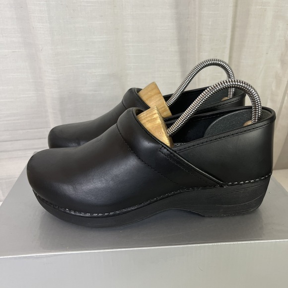 Dansko | Shoes | Dansko Xp 2 Waterproof Comfort Professional Clogs Size ...